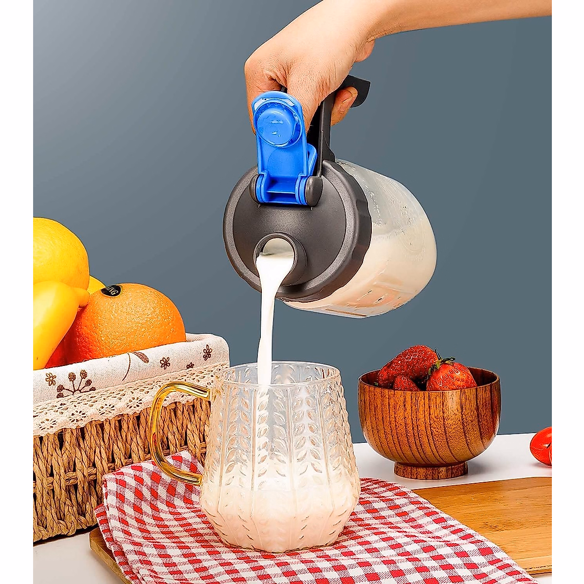 Bedoo Wide Mouth Mason Jar Flip Lids with Handle, 2 Pack Mason Jar Spout Lid, Easy Pour, Airtight Leak Proof and Durable, Black (Flip Cap Lid)