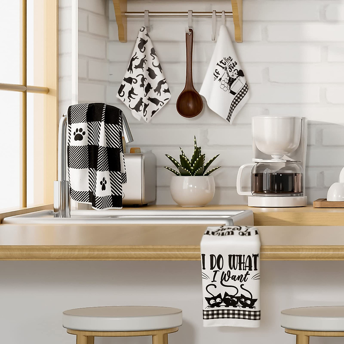 Kajaia 4 Pcs Funny Cat Kitchen Towels Cat Lover Gifts Home Tea Towels Decorative Cute Dish Towels Housewarming Gifts Hand Towels Absorbent Plaid Towels for Home Bathroom Housewarming Presents