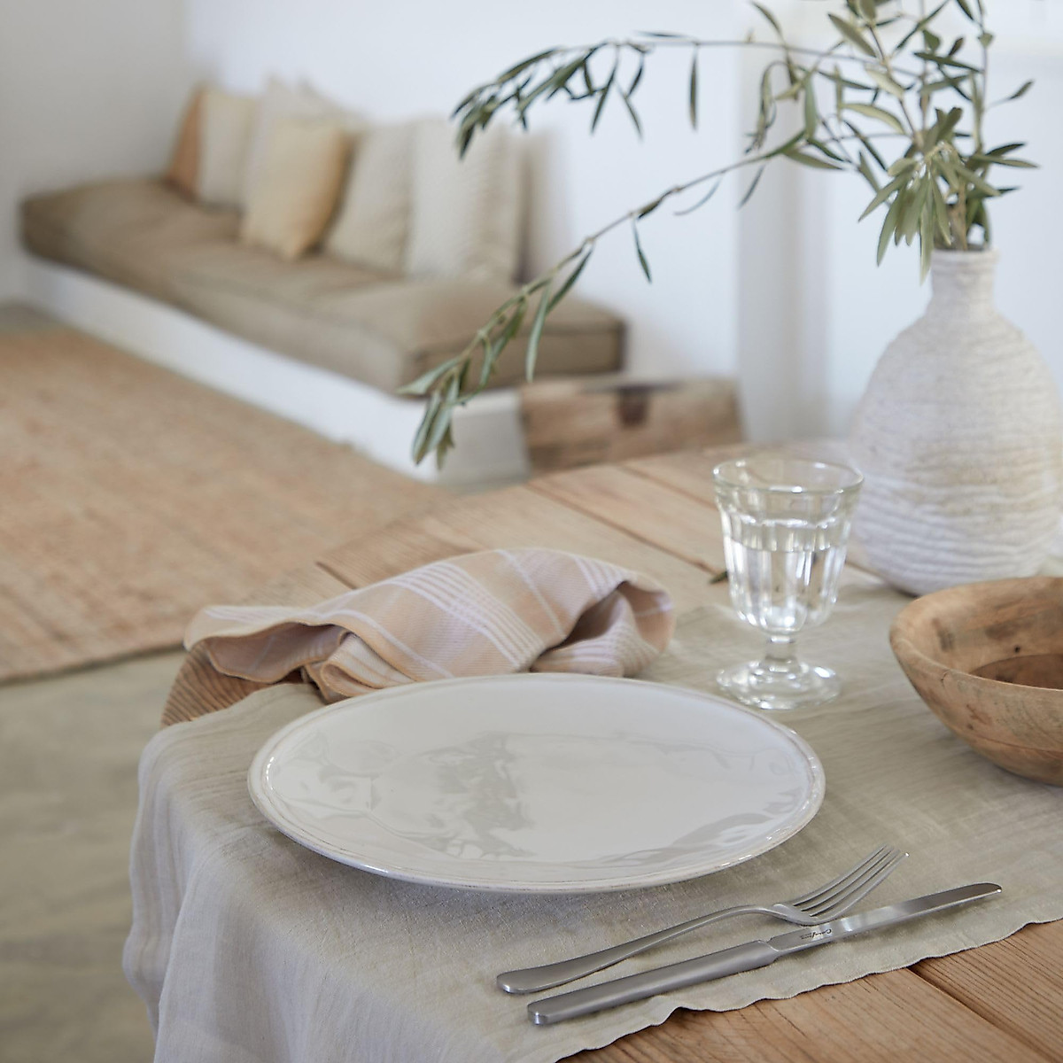 Casafina Ceramic Stoneware Soup & Pasta Bowl - Fontana Collection, White | Microwave & Dishwasher Safe Dinnerware | Food Safe Glazing | Restaurant Quality Tableware