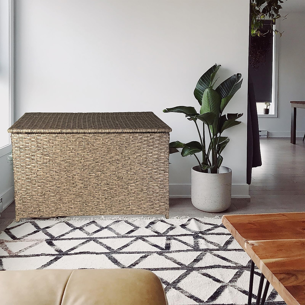 MOORLITER Wicker Storage Trunk, 42.3 Gallon (160L) Handwoven Wicker Chest, Large Wicker Basket with Lid, Wicker Trunk with Safety Hinge, Support 200 lbs, Rustic Brown