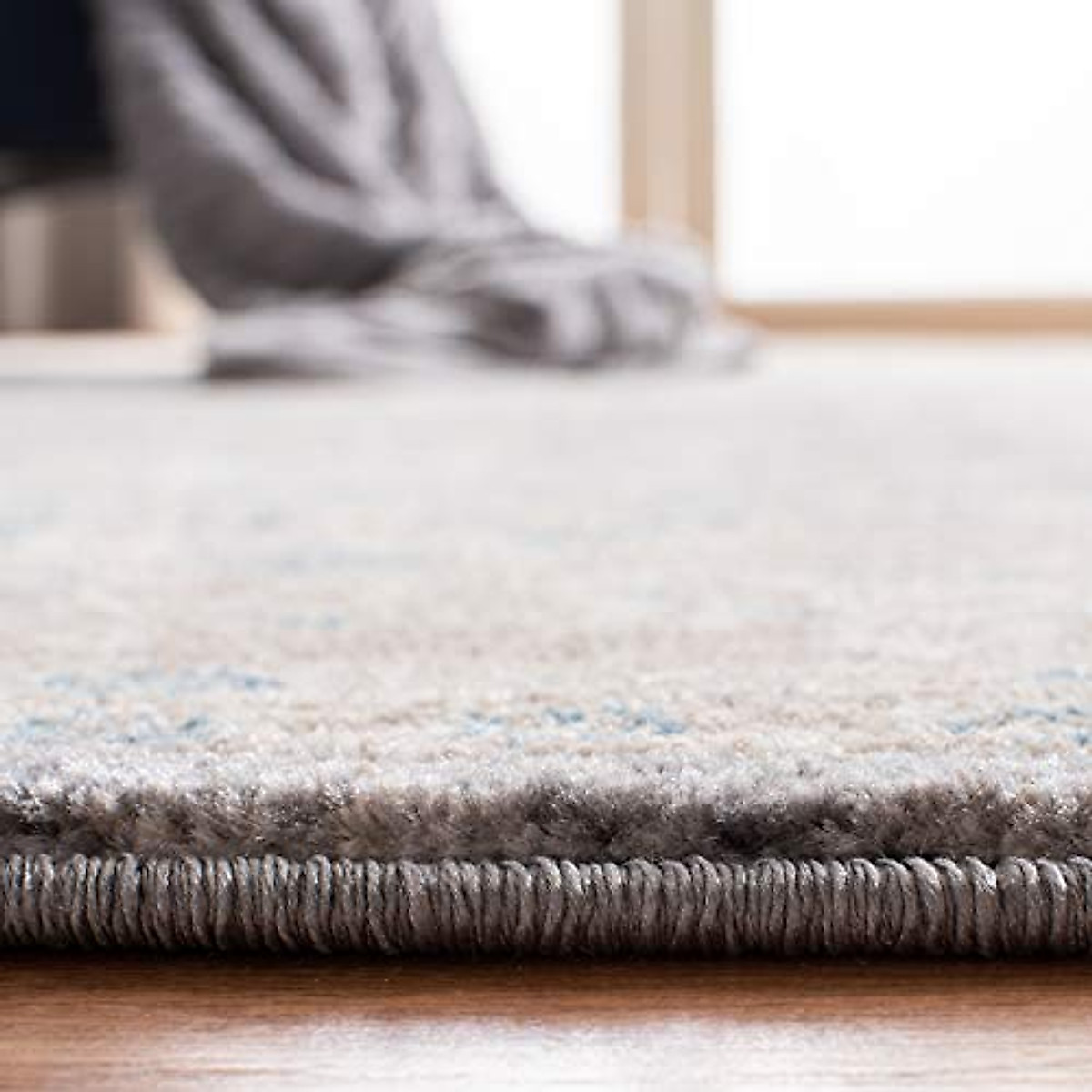 SAFAVIEH Sofia Collection 9' x 12' Light Grey/Beige SOF330B Vintage Oriental Distressed Non-Shedding Living Room Bedroom Dining Home Office Area Rug