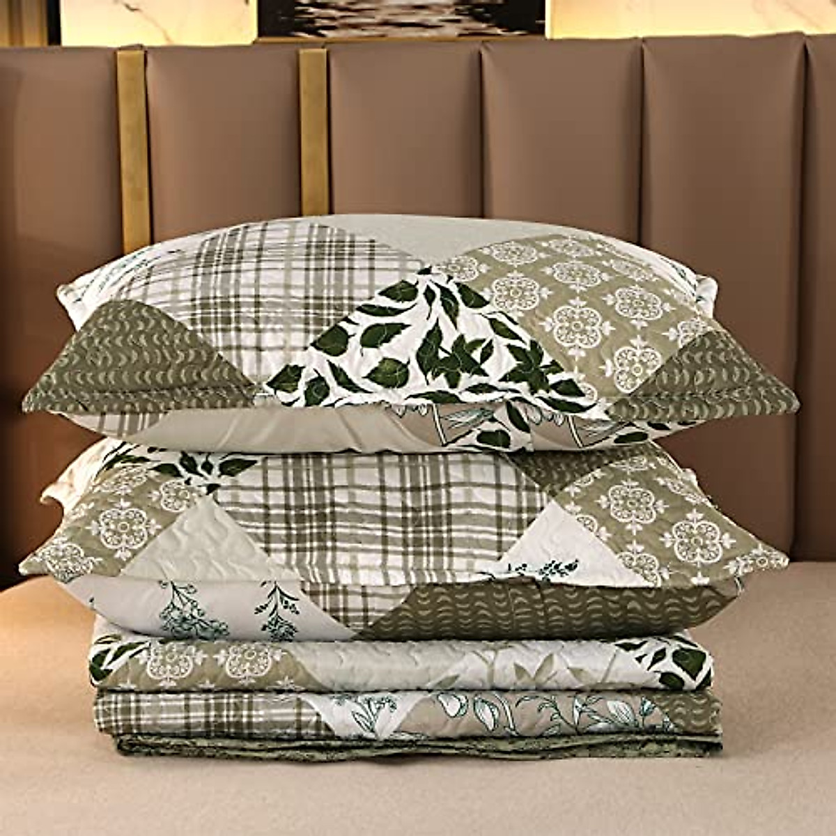 VINILITE Soft Reversible Quilt Set Queen Size, 3 Piece Microfiber Checkered Patchwork Quilted Bedspread Coverlet Bedding Set for All Season with 2 Pillow Shams, Leaf Plant Pattern Stitching, Green