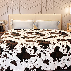 KIVEE Cute Cow Print Blanket Soft Warm Throw Blanket Fleece Flannel Fuzzy Lightweight Travel Blankets Cozy All-Season Couch Cow Blankets and Throws for Daughter Adults Students Teen 50x60 inch