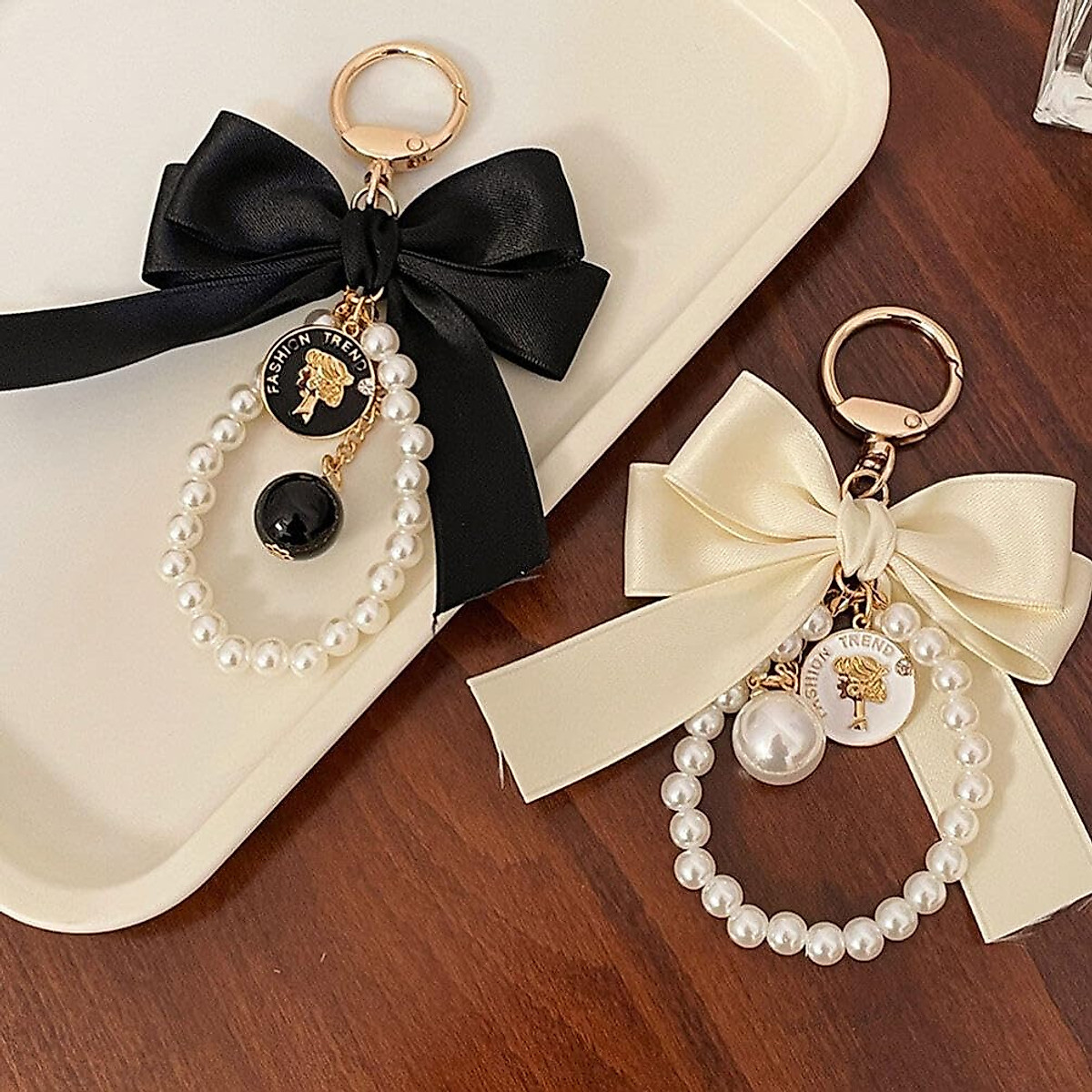 GALPADA Tassel Bow-knot Keychain Car Keyring Holder Purse Bag Charm Vintage Keychain Bag Ornament for Girls Women Handbags Tote Purse Car Beige