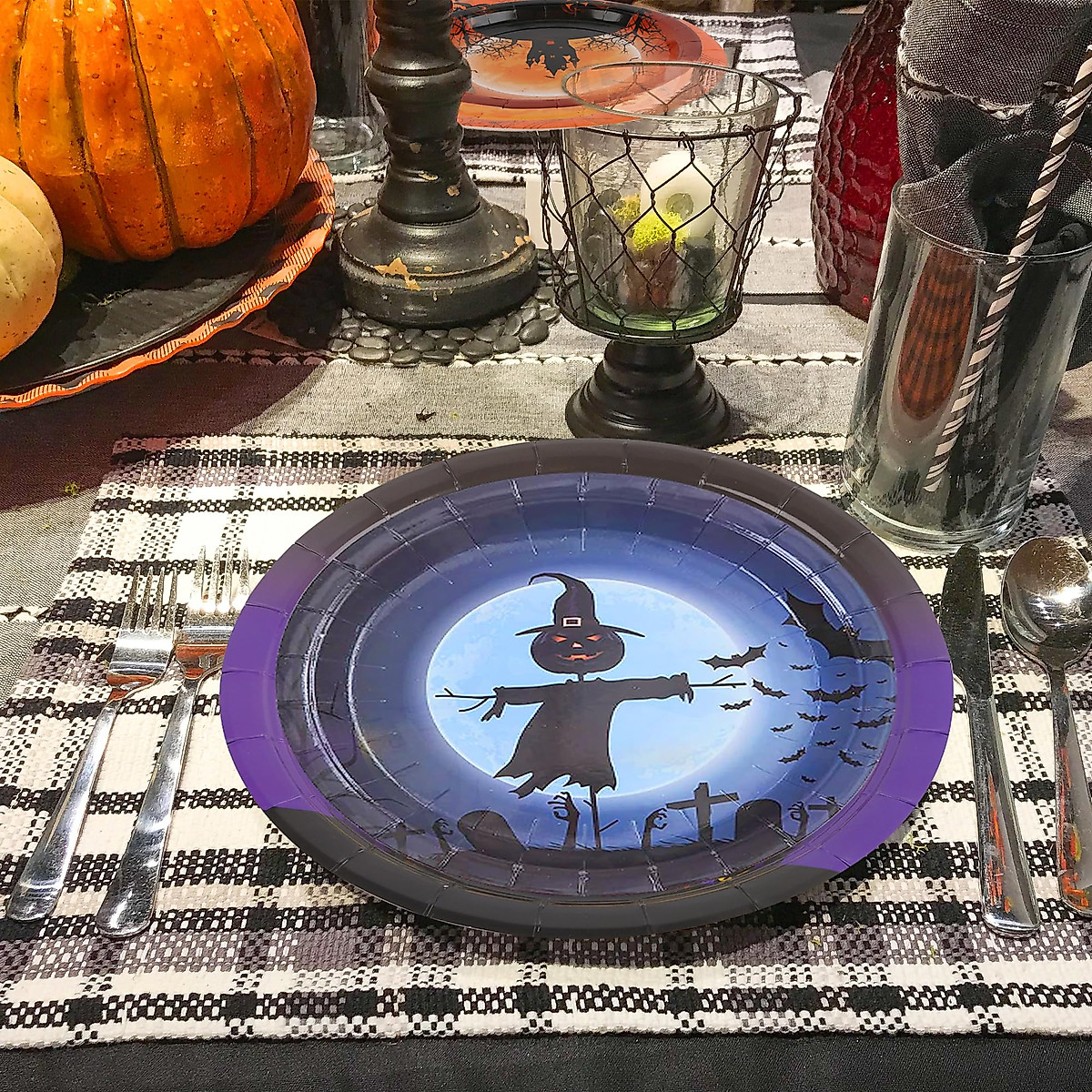 Aneco 60 Pieces Halloween Party Plates Paper Plates Disposable Plates Round Plates Party Supplies for Halloween Party, 9 Inches