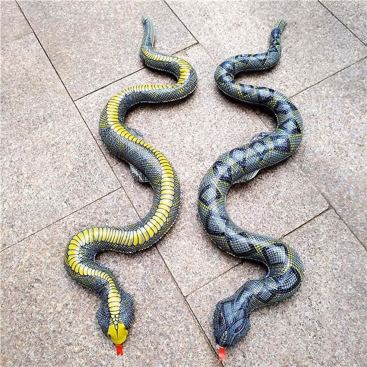 Large Inflatable Snake, Realistic Inflatable False Snake, False Snake Halloween Prank Props, Lifelike Inflatable Snake for Garden Pool Halloween and April Fool's Day Party Decoration (3PCS)