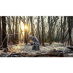 Lucky Duck Rebel Predator Electronic Caller with Decoy