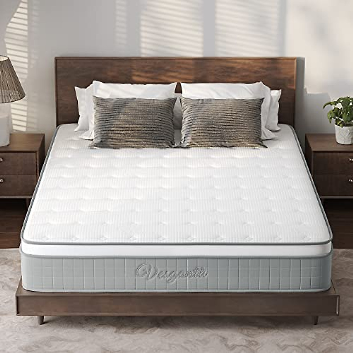 Vesgantti Queen Mattresses, 10 Inch Innerspring Hybrid Queen Size Mattress, Pressure Relief Pocket Spring Queen Bed Mattress in a Box with Breathable Memory Foam, Medium Firm Plush, CertiPUR-US