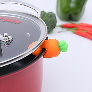 Creative Silicone Lid Lifters ，Spill Proof Overflow Prevent Carrot Shape Pot Lid Holder Rack Clips for Pot Pan Container Cover Kitchen Tools