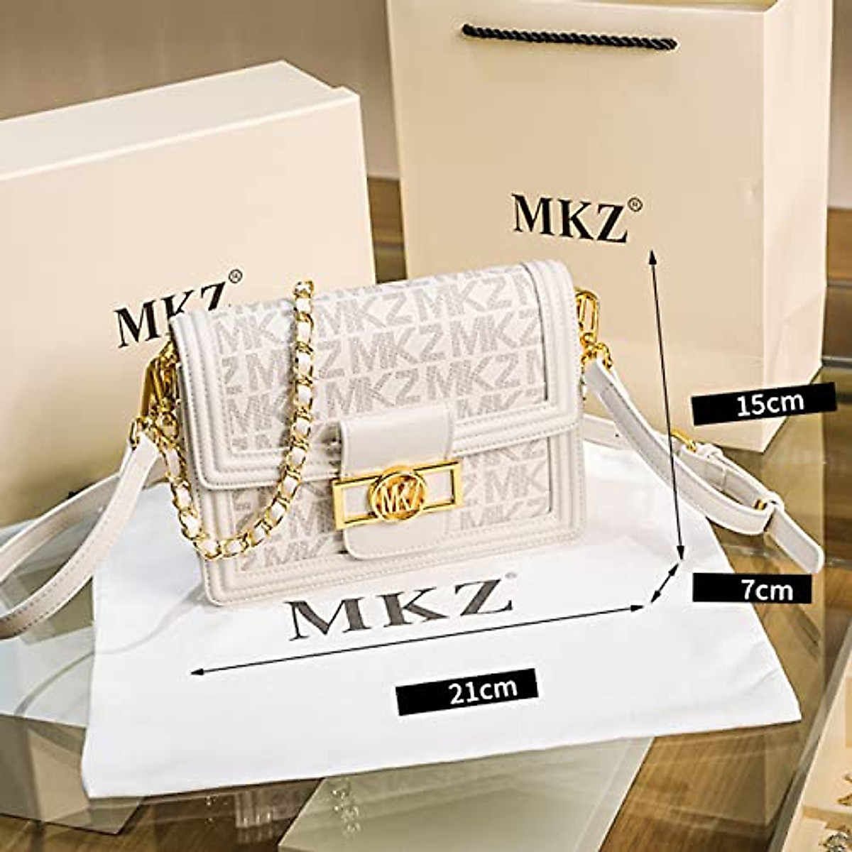 Chain Small Crossbody Purse Womens Crossbody Bag Letter Printing out of the Street，Commuter Women's Fashion Small Purse