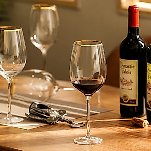 EVEREST GLOBAL Gold Rim Wine Glasses set of 4 Hand Blown Crystal Clear Wine Glassware 21 oz Ideal for Weddings Parties and Women Girls