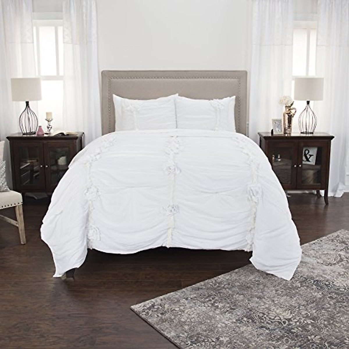 Rizzy Home | BQ4332 | Polyester Quilt | 106"x92" White/Neutral/ Stripe