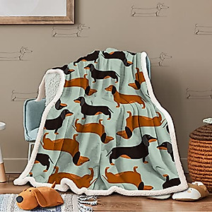 Sleepwish Dachshund Blanket Weiner Dog Blanket Christmas Throw for Kids Girls Boys Soft Sausage Fleece Blanket Green Dachshund Brown Sherpa Plush Blanket Daschund Gifts for Adults Women (50" X 60")