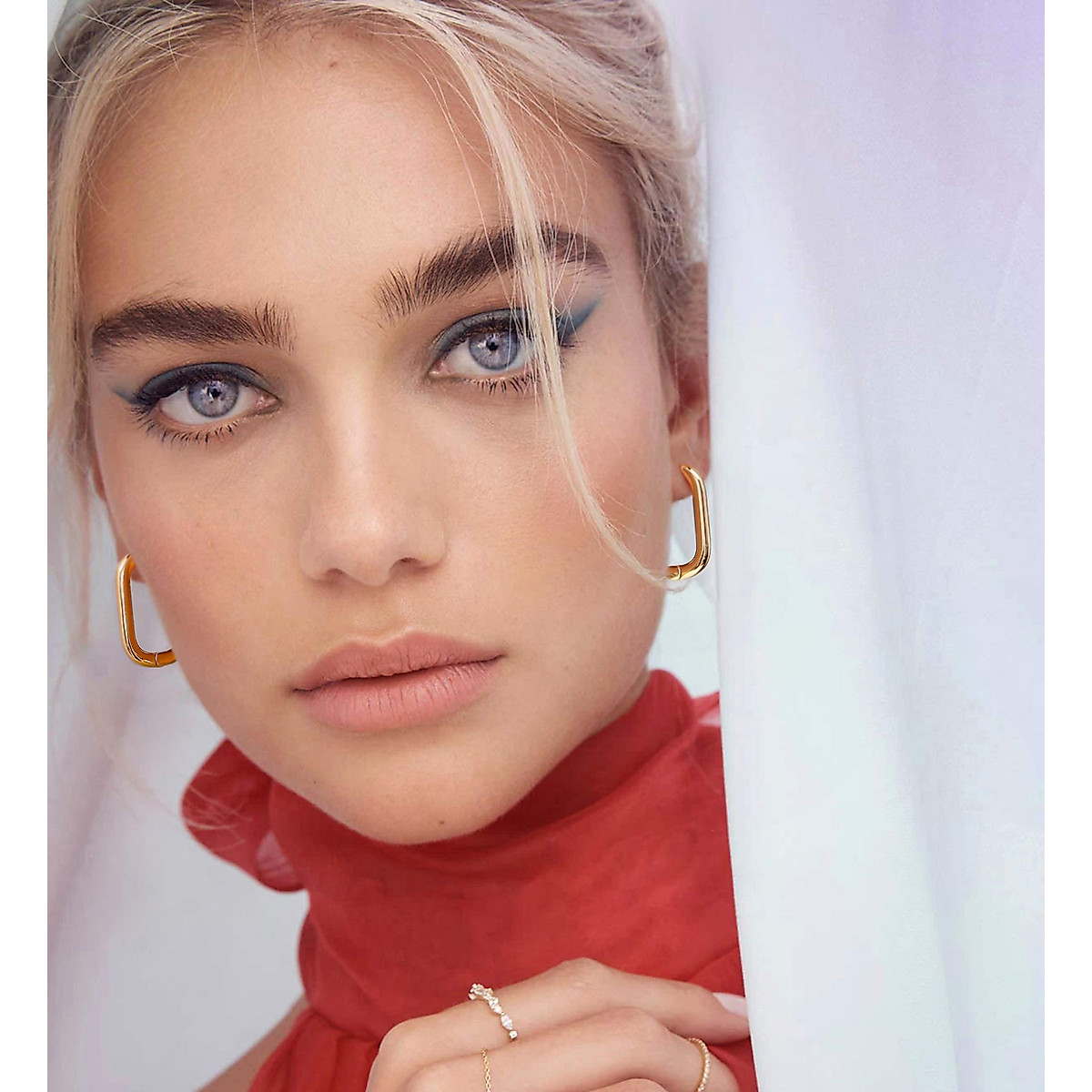 PEARLADA 18K Gold Oval Huggie Hoop Earrings for Women Chunky Tube Leverback Earrings Dainty Minimalist Jewelry Christmas Gift Fashion Rounded Rectangle Endless Hoop Earrings