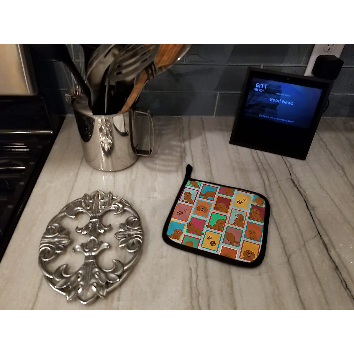 Caroline's Treasures MLM1151PTHD Lots of Ruby Cavalier Spaniel Pair of Pot Holders Kitchen Heat Resistant Pot Holders Sets Oven Hot Pads for Cooking Baking BBQ, 7 1/2 x 7 1/2