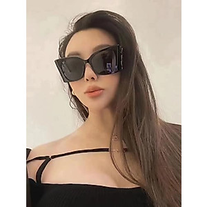 Square Sunglasses for Women Men Trendy Retro Fashion Sunglasses UV 400 Protection Glasses Skin
