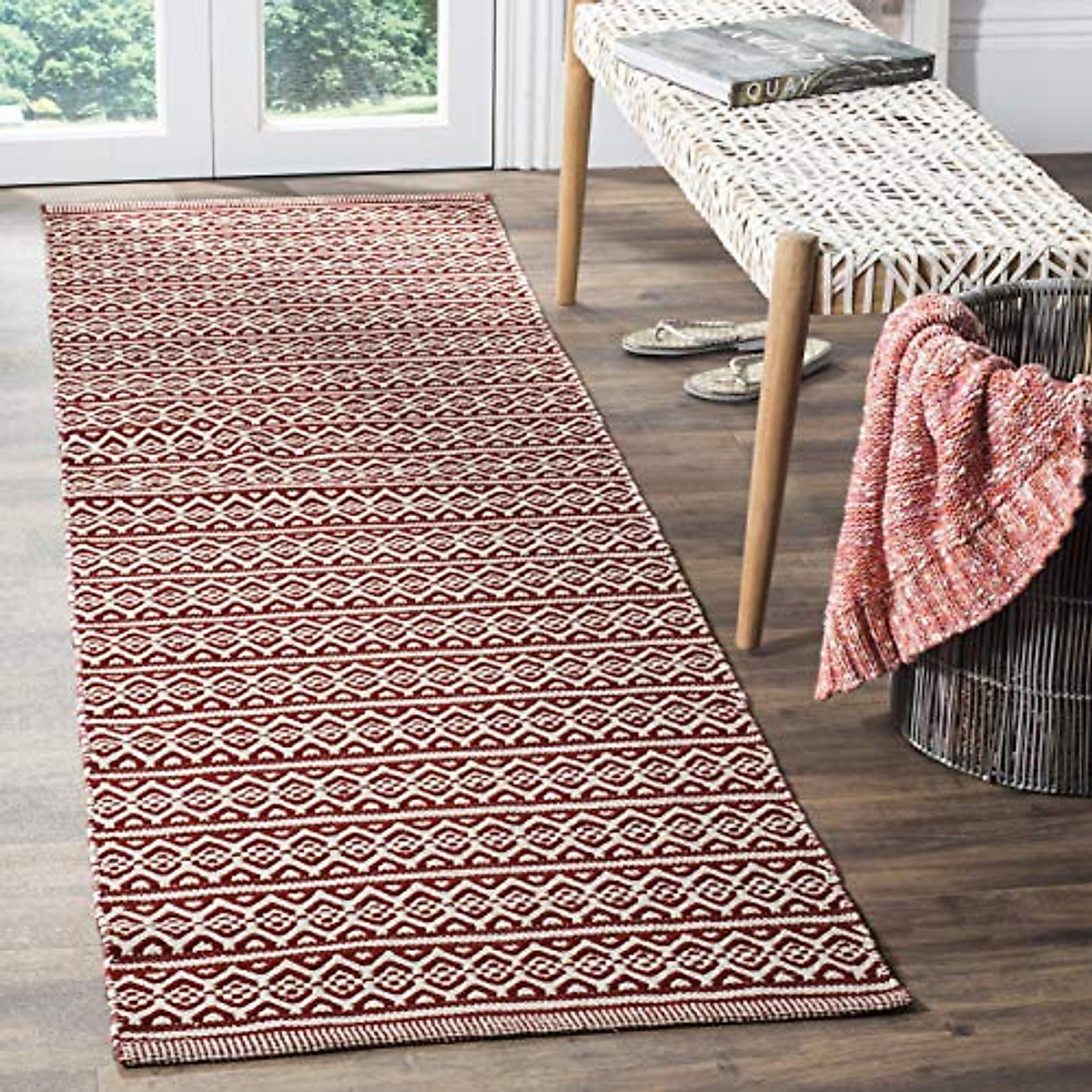 SAFAVIEH Montauk Collection Runner Rug - 2'3" x 8', Ivory & Red, Handmade Flat Weave Boho Farmhouse Cotton, Ideal for High Traffic Areas in Living Room, Bedroom (MTK341C)