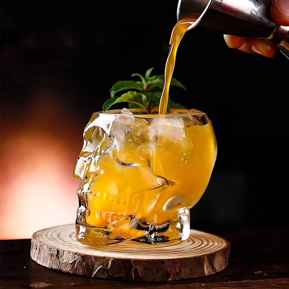 CGIZEA 2 Piece Skull Glass Cups 13.5oz Halloween Skull Decor Cups Crystal Skull Shot Glasses Vodka Spirits Clear Glass Cups Stylish Tiki Glass Tiki Mug Tiki Cup Cocktail Glasses Hawaiian Style Glass