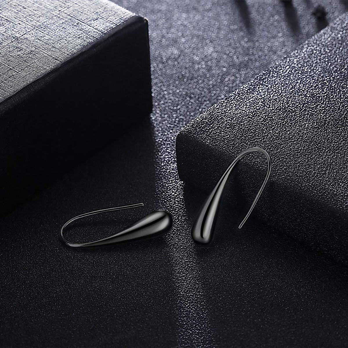 ARMRA Fashion Classic Silver Thread Drop Earrings Teardrop Back Earrings Bright Black