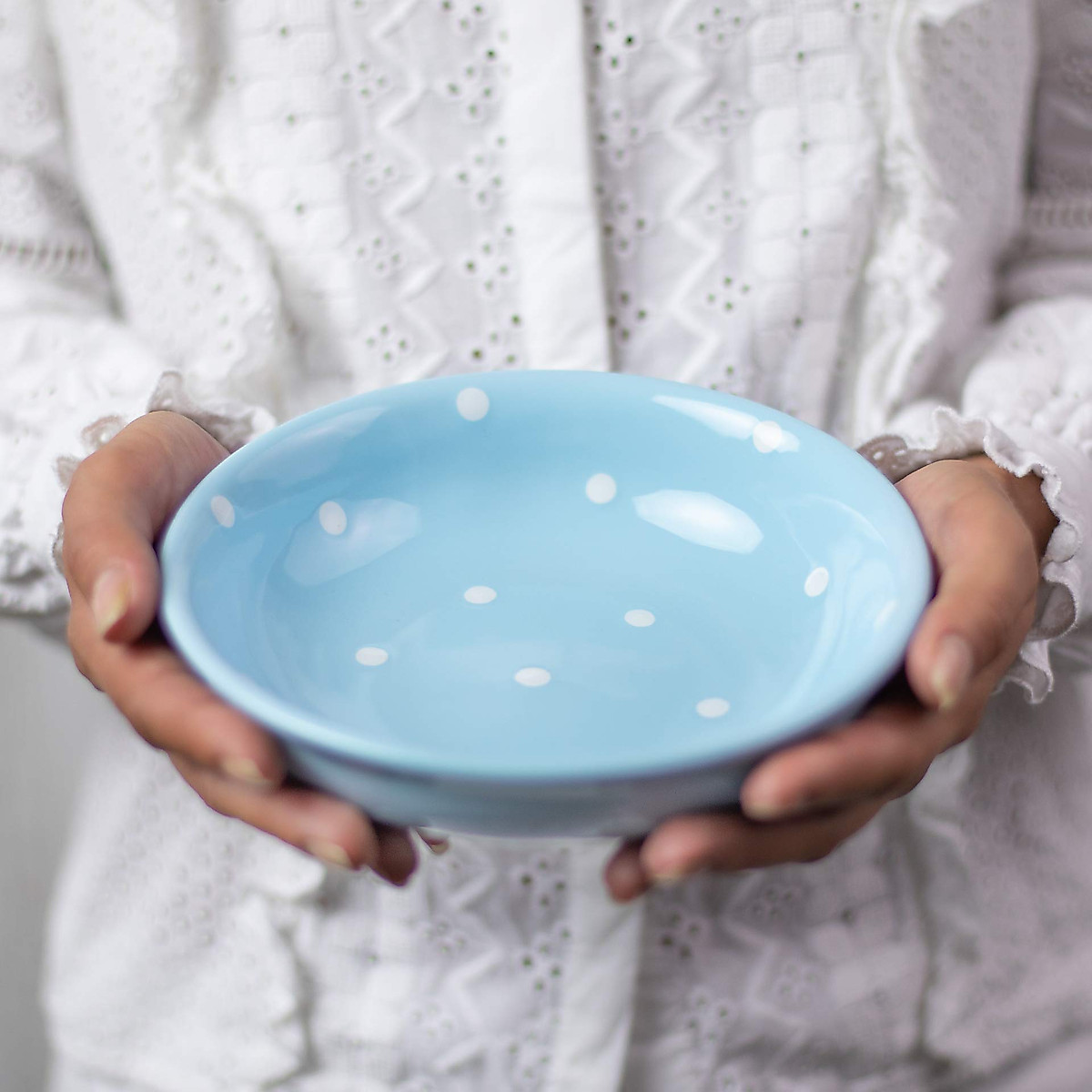 City to Cottage Handmade Light Sky Blue And White Pottery Polka Dot Glazed 7.3inch/18.5cm, 14oz/400ml Salad, Pasta, Fruit, Cereal, Soup Bowl | Unique Ceramic Dinnerware, Housewarming Gift