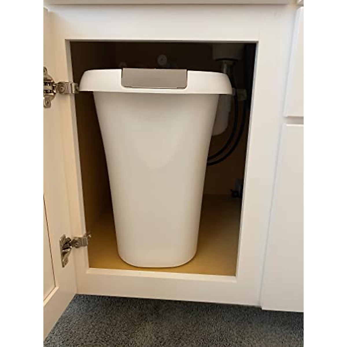 Rubbermaid Open Top White ,Plastic, Waste Basket, 5.3 Gallon Trash Can, for Kitchen Home Office Use
