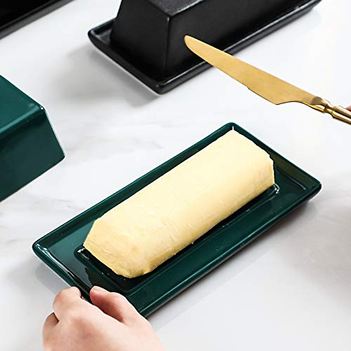 Sizikato Porcelain Butter Dish with Lid, Matte Black-7.5 inch