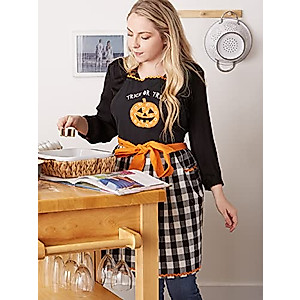 DII Happy Halloween Collection Goth Style Spooky Kitchen Apron, One Size, Buffalo Check, Trick or Treat