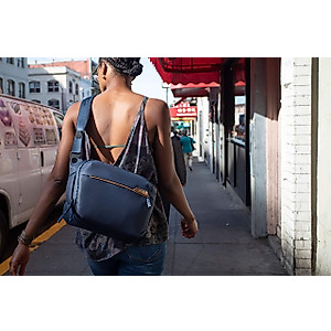 Peak Design Everyday Sling 6L Midnight Sling or ShoulderCarry (BEDS-6-MN-2)