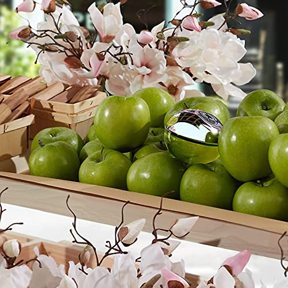 DKNY Be Delicious Eau de Parfum 2 Piece Gift Set For Women - Perfume Spray 3.4 Fl. Oz. & 1.0 Fl. Oz.