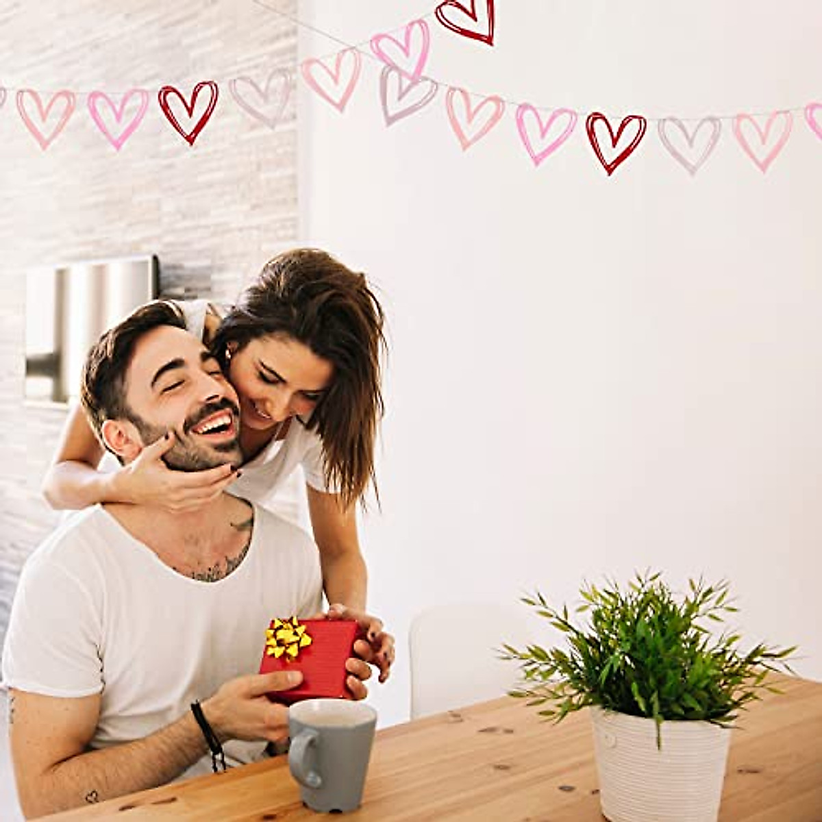 Whaline Valentine's Day Felt Banner with String Pink Red White Hollow Heart Banner Pre-Assembled Sweet Banner Fireplace Wall Hanging for Party Wedding Anniversary Home Decoration