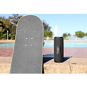 JBL Flip 6 - Portable Bluetooth Speaker, powerful sound and deep bass, IPX7 waterproof, 12 hours of playtime, JBL PartyBoost for multiple speaker pairing for home, outdoor and travel (Grey)