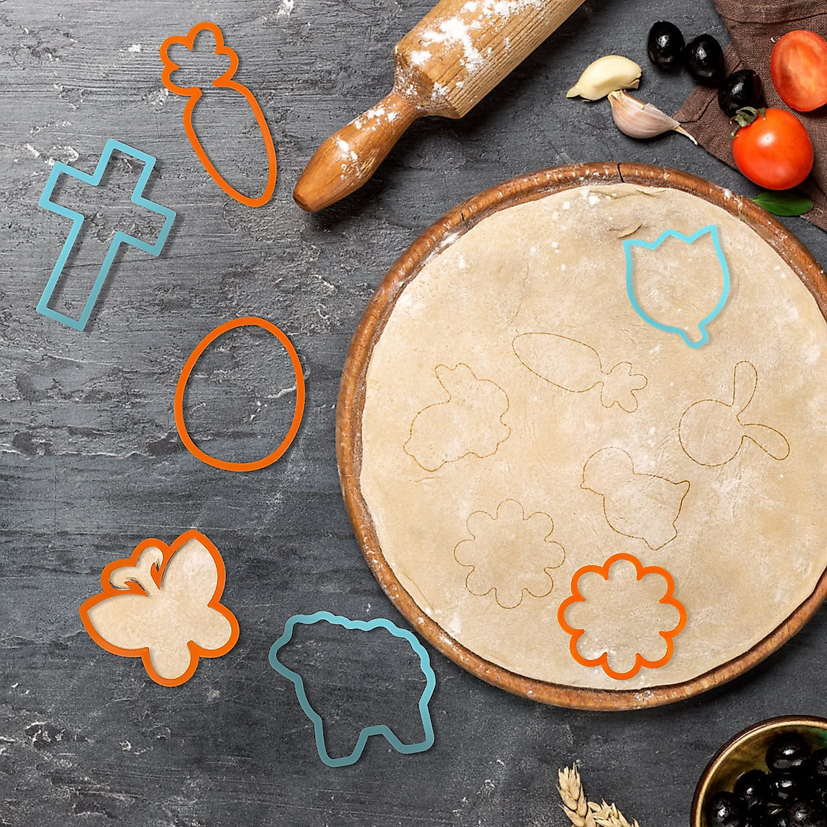 Cookie Decorating Supplies Kit,with 14pcs Cookie Cutter,Silicone Mold,Carrot Transparent Cone Cello Bags,Mini Paper Buckets and Egg Chocolate Mold for Beginners and Decorator