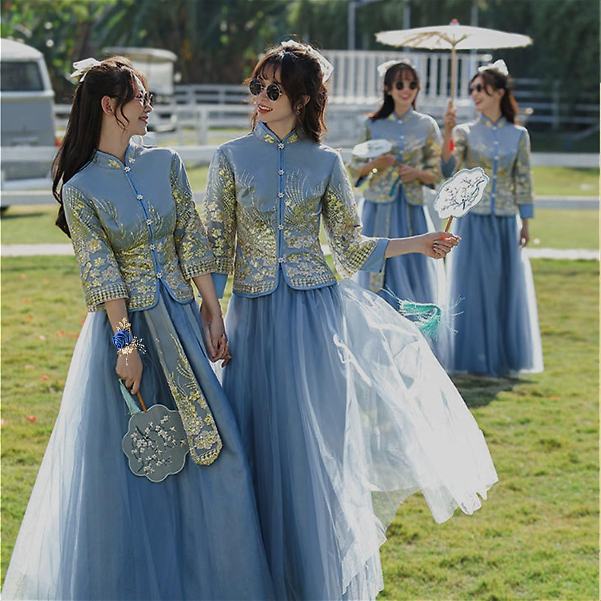 Snadulor 1 Pcs Wrist Flower,Wedding Bridesmaid Bride Wrist Corsage Decoration Hand Flower,Royal Blue