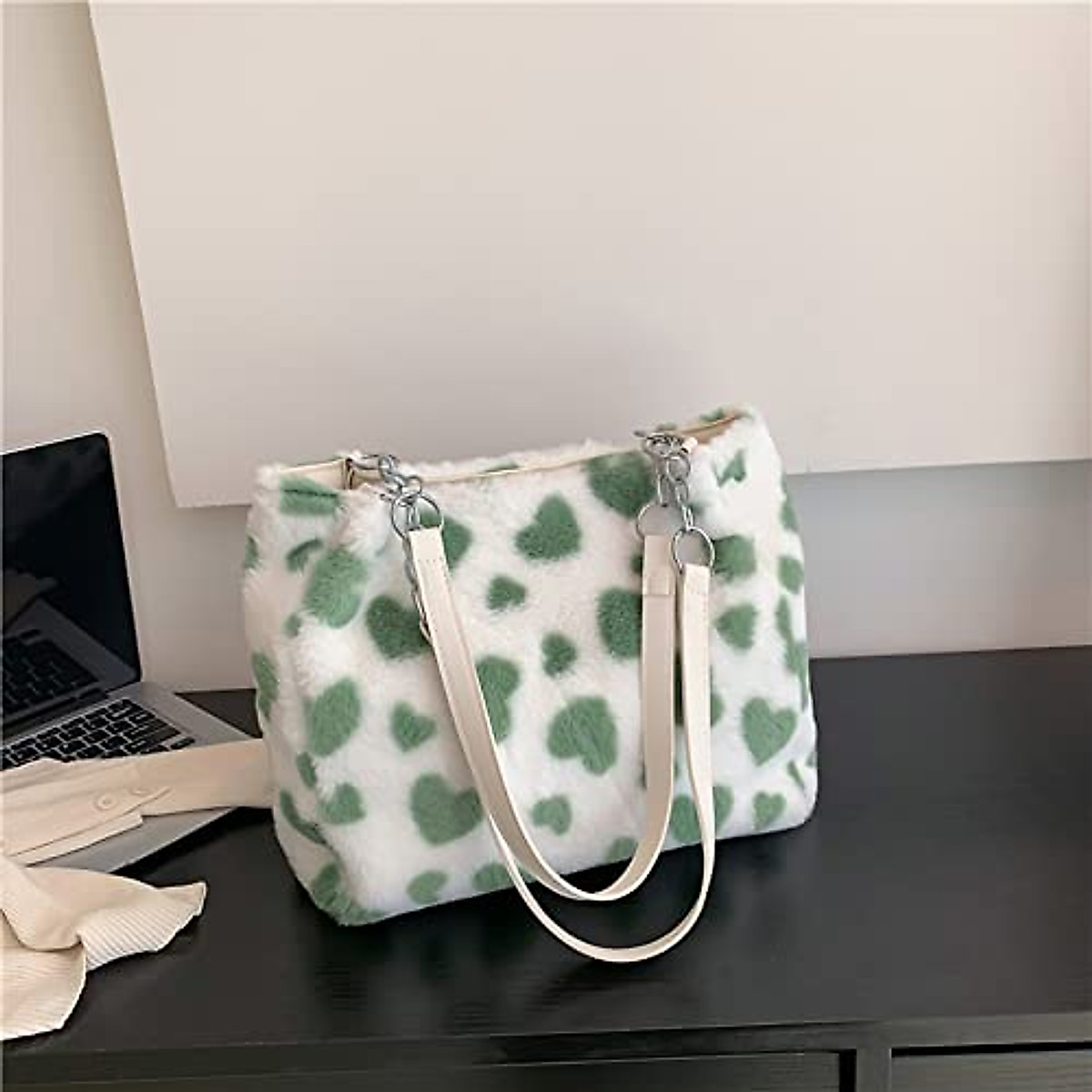 CLBDBAG Plush Women Shoulder Bags Plush Tote Bag Chain Lovely Heart Soft Ladies Handbags Fashion Large Capacity Crossbody Bag for Female Shopping