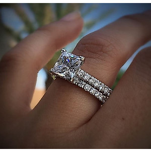 GUIDECUN Women's Princess Cut Cubic Zirconia 2 Piece Bridal Ring Set,CZ Halo Solitaire Wedding Engagement Ring Set (US Size 7)