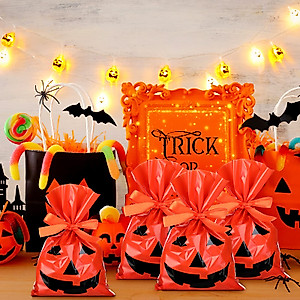 Tenare 100 Pcs Halloween Cellophane Treat Bags Pumpkin Plastic Goodie Bags Candy Gift Loot Bags with 22 Yards Ribbon for Party Favors Sacks, 6 x 9 Inch