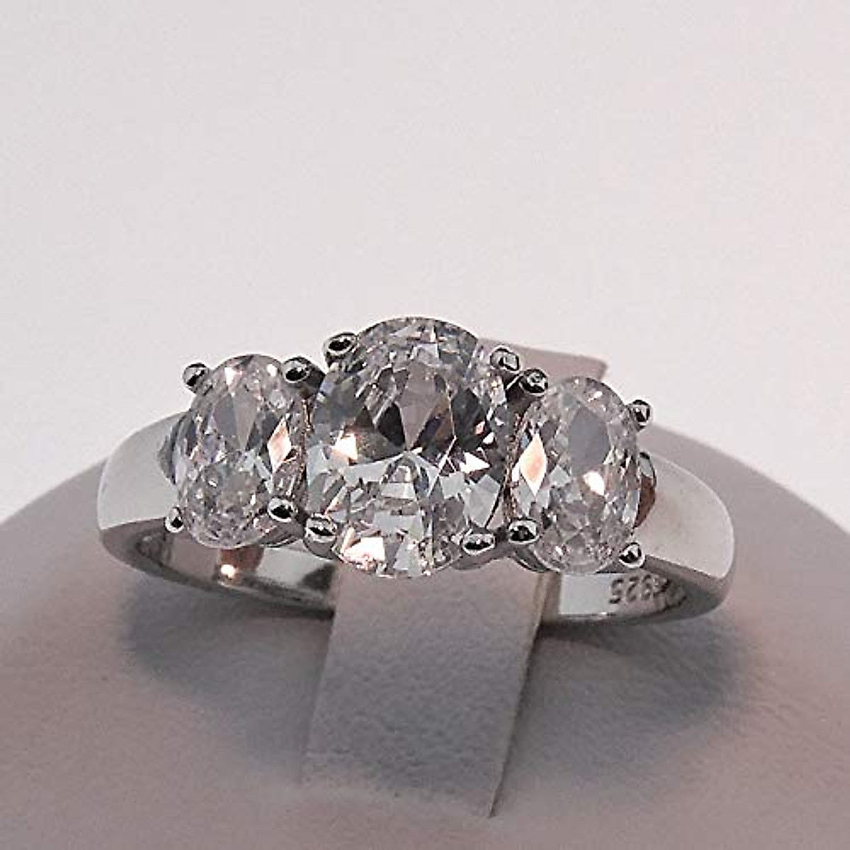 Ginger Lyne Collection Cassidy 3 Stone Oval Sterling Silver Engagement Bridal Wedding Ring Size 5