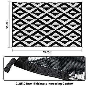 GARTOL Waterproof Indoor Outdoor Rug, Reversible Modern Area Rug Mats, Geometric Triangle Pattern Plastic Straw Rug for RV, Patio, Backyard, Pool Deck, Picnic, Beach, Camping (5' x 8', Black & White)