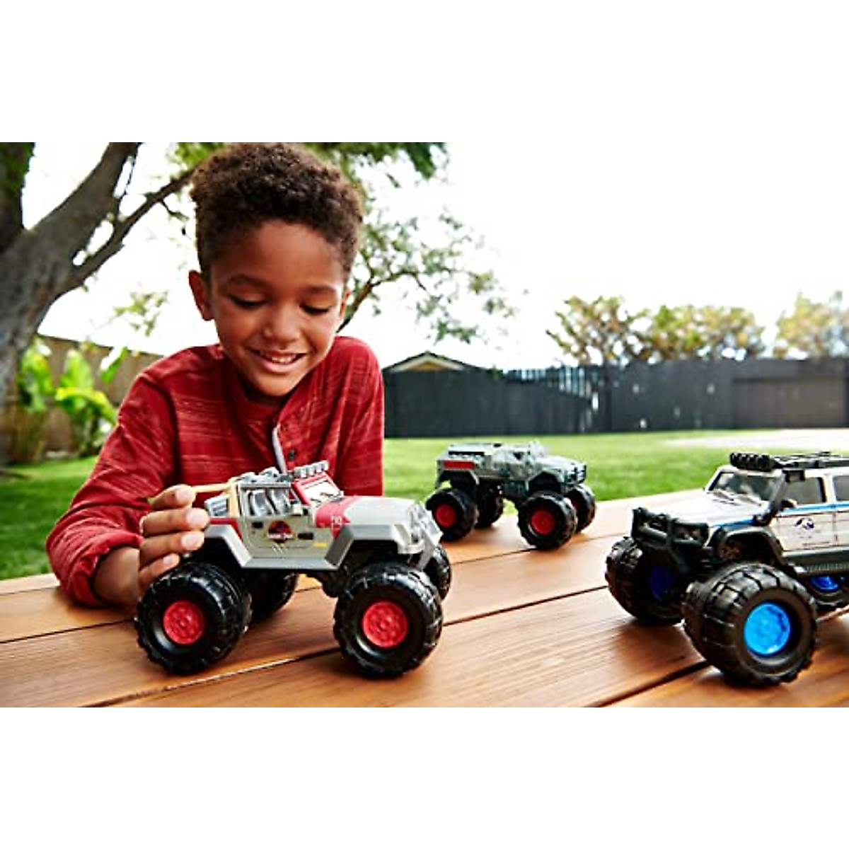 Jurassic World Toys Dominion 1:24 Scale Vehicle, '14 Mercedes-Benz G 550 Truck with Large Wheels, Collectible Toy Car