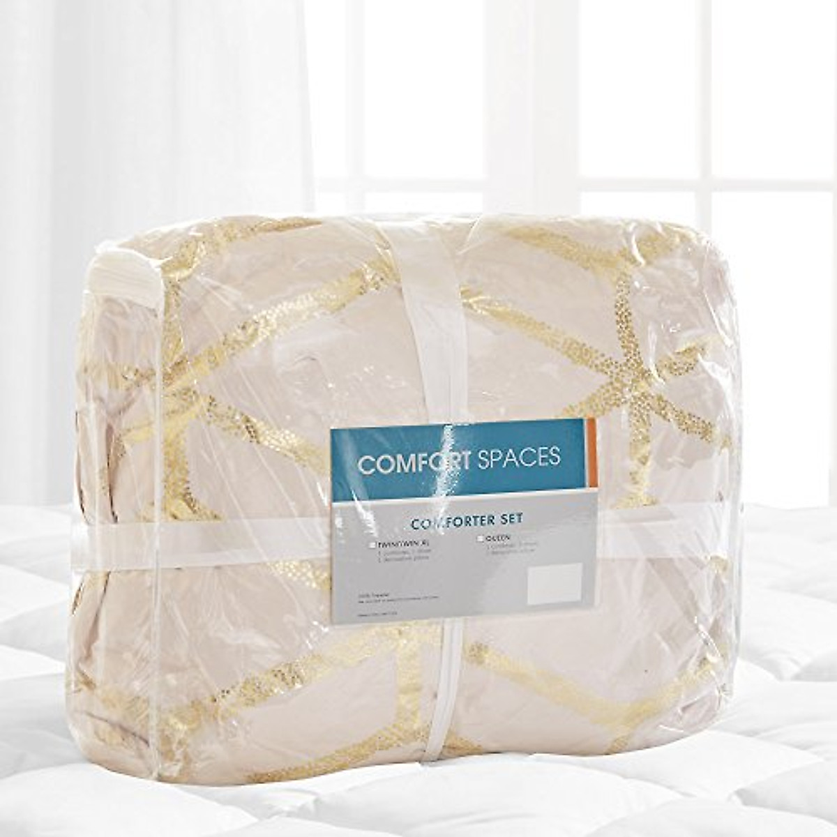 Comfort Spaces Vivian Comforter Set Ultra Soft All Season Lightweight Modern Geometric Glam Metallic Print Bedding, Matching Sham, Decorative Pillow, Full/Queen, Geometric Blush/Gold