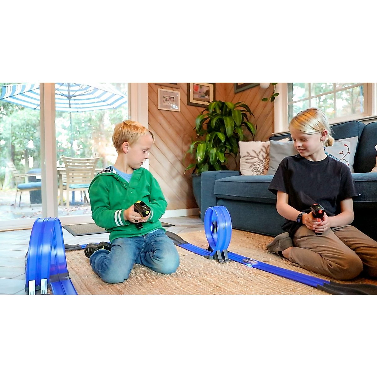 Tracer Racers 2.4 GHz Radio Control Remote Slot-less, Cordless Racing Super Loop Speedway Track Set with Two Cars