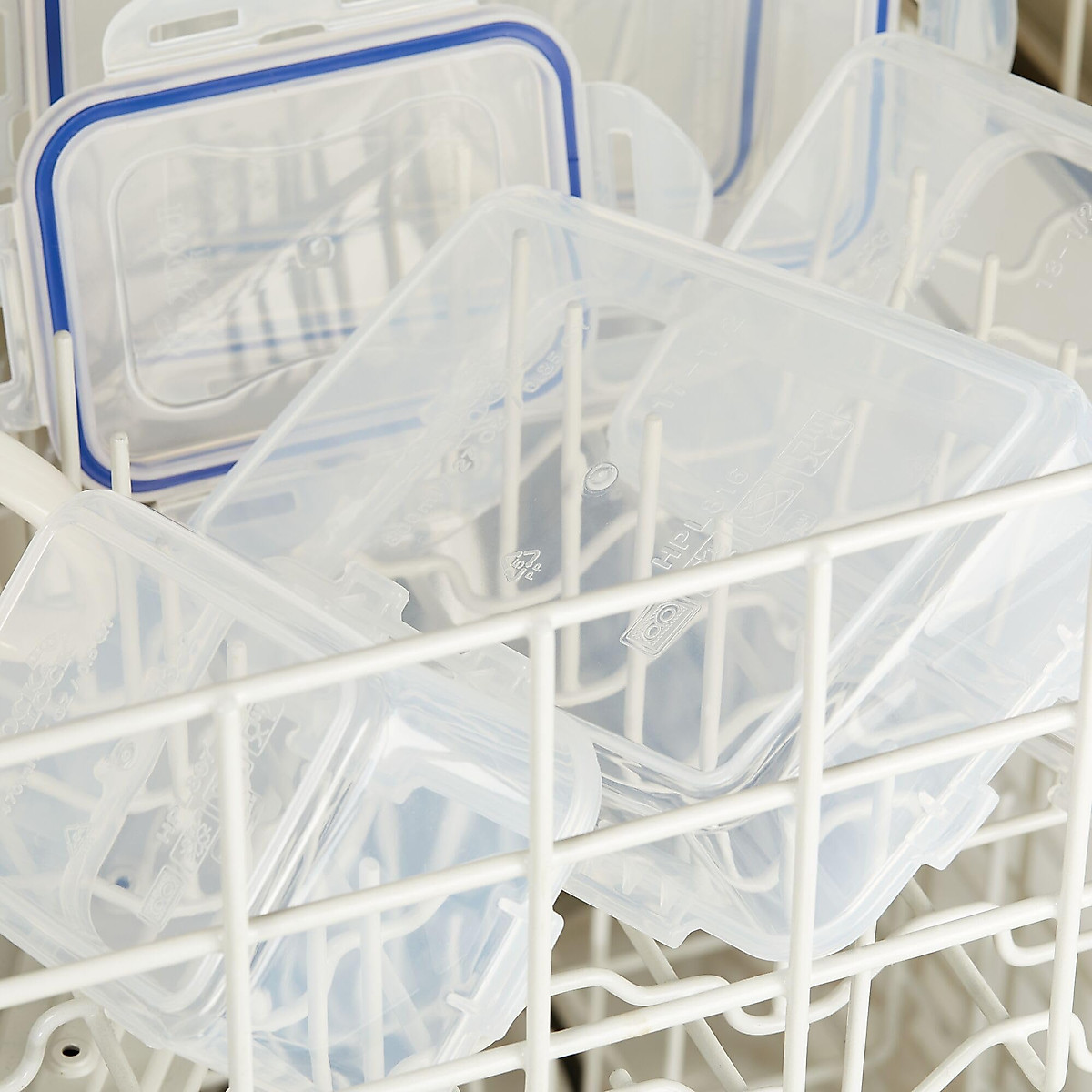 LocknLock Easy Essentials Food Storage Container With Dividers / Food Storage Bin With Dividers - 78 Ounce, Clear