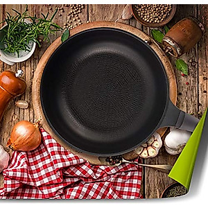 Queensense Premium Titanium 5-Coated Non-Stick Frying Pan Wok 30cm