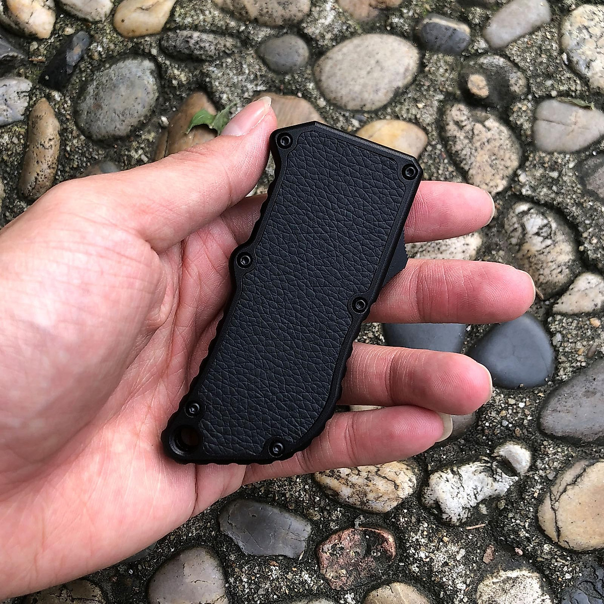 Caressolove Automatic Pocket Knife, Black Razor Blades Utility Knife, Box Cutters Retractable Heavy Duty, Premium Safety Push Button Knife with 5PCS Blades