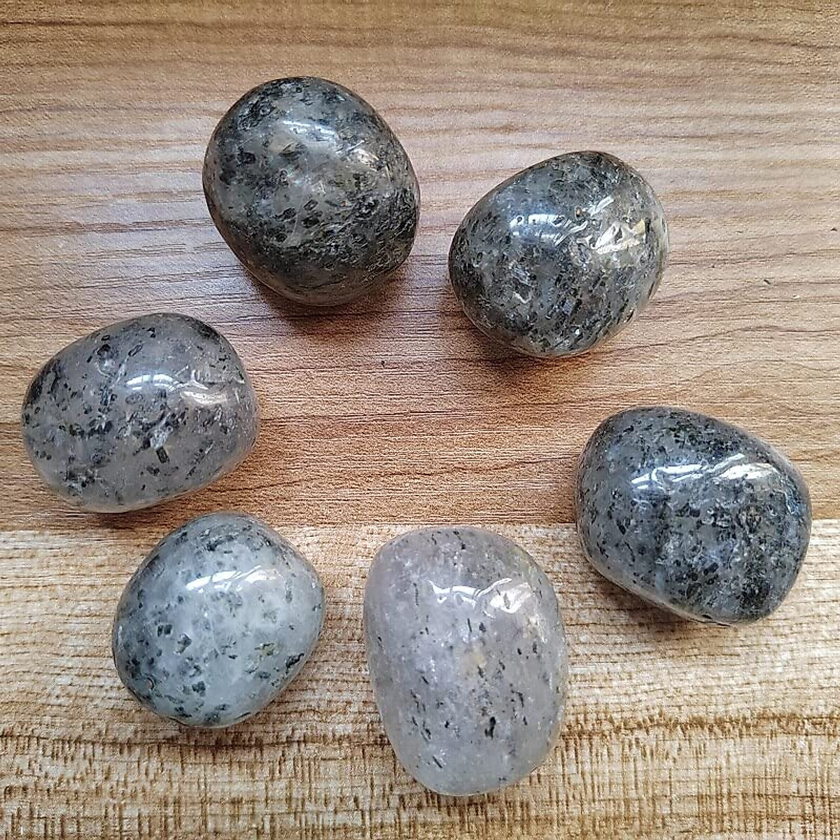 BAYDE 1PC Natural Crystal Maintenance Polishing Falling Gravel Stone Gem Original Ecological Aquarium YICHENGYIN (Color : Red, Size : 100g)