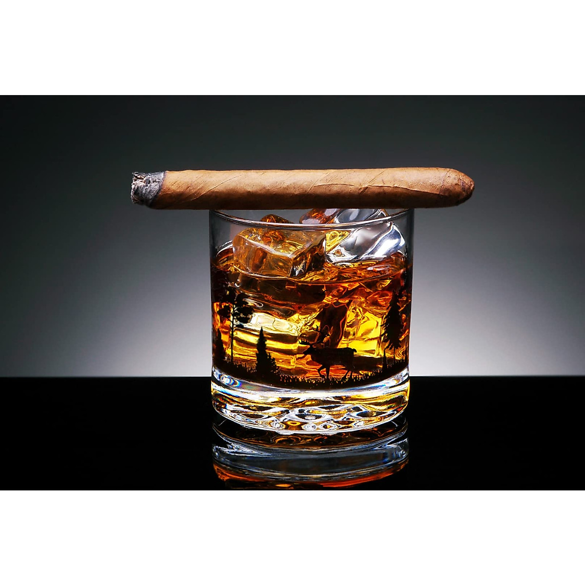 Whiskey Glasses set of 2 cocktail glasses bourbon glass Old Fashioned Glasses Gifts for holiday, Men,11 ounce