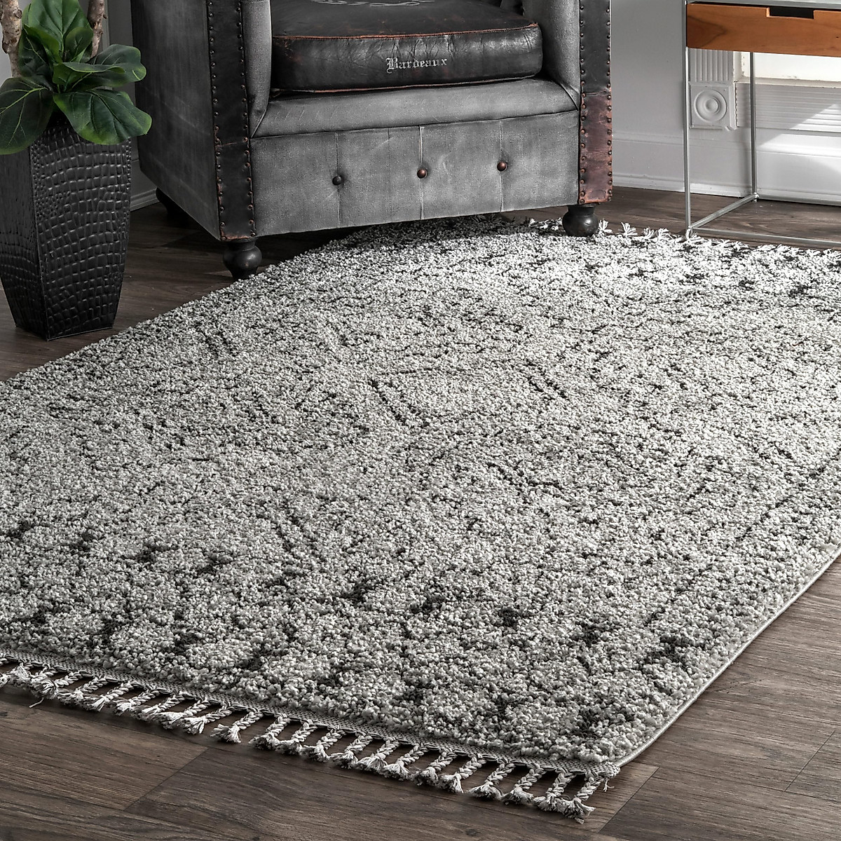 nuLOOM Vasiliki Moroccan Shag Tasseled Area Rug, 8x10, Grey