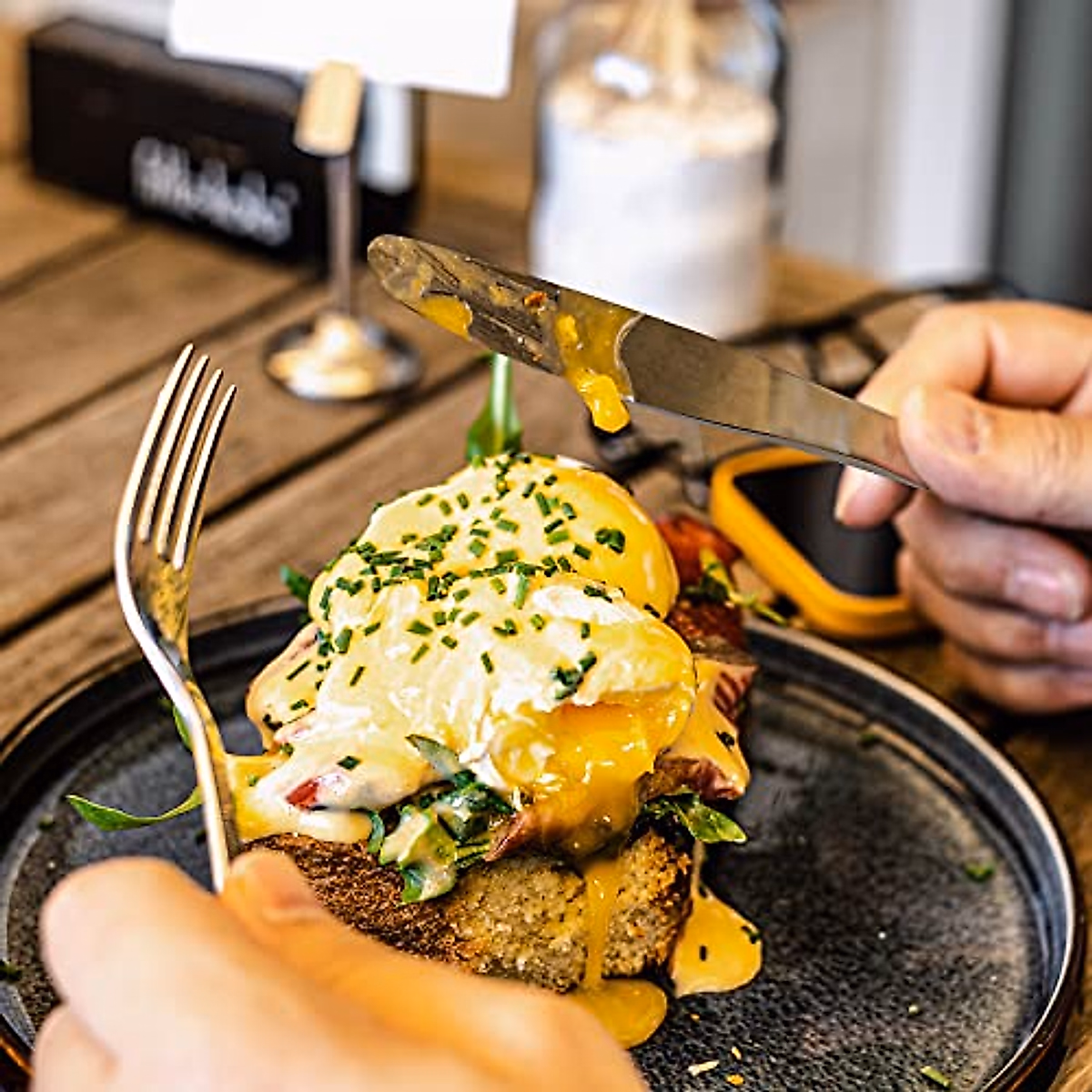 20-Piece Silverware Set, Modern Flatware Utensil Cutlery Set for 4, Food Grade Stainless Steel Tableware Includes Knife Spoons and Forks Set, Mirror Polished, Dishwasher Safe