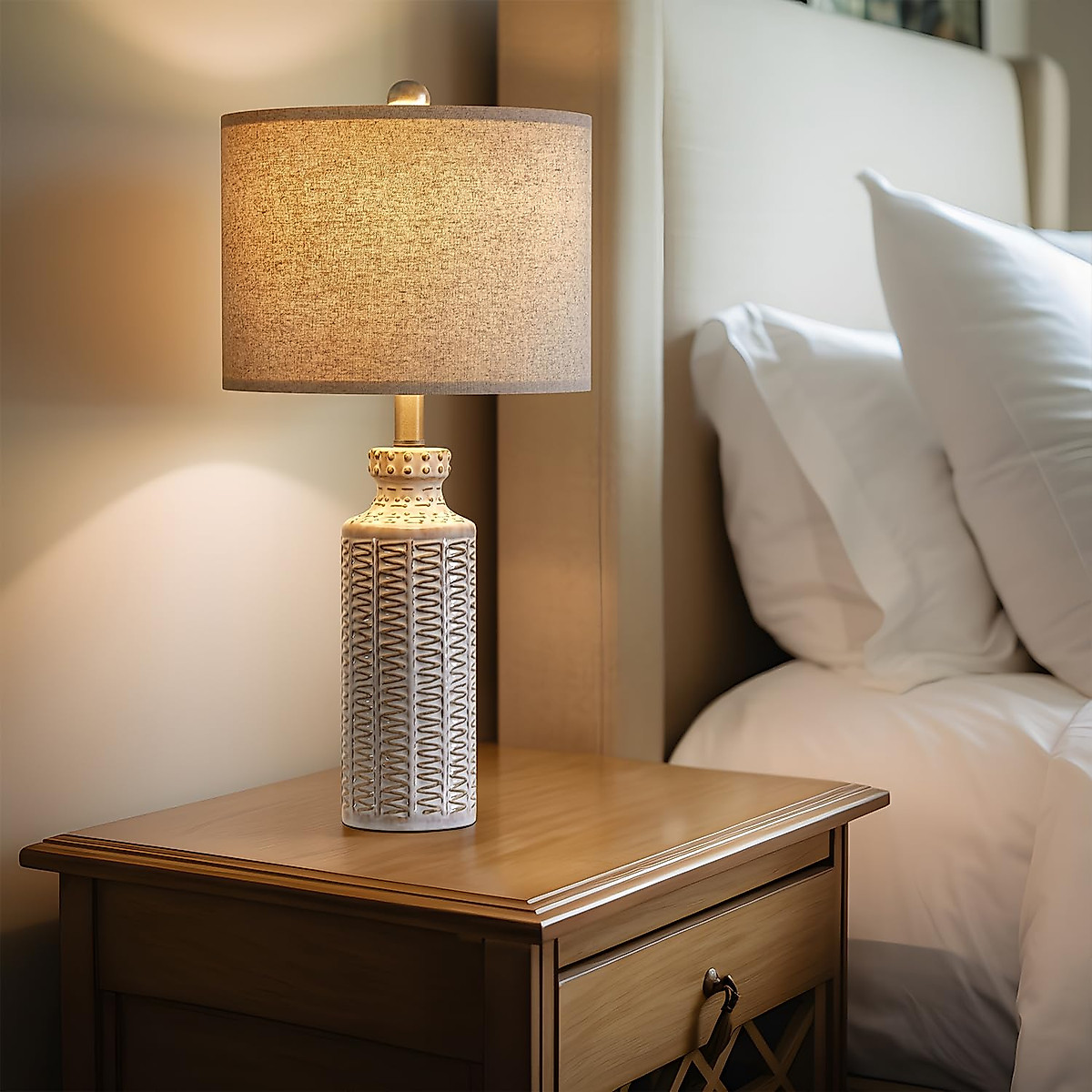 USumkky 24.75'' Farmhouse Ceramic Table Lamp Set of 2 for Bedroom Living Room Vintage Traditional Rustic Modern White Nightstand Bedside Lamps