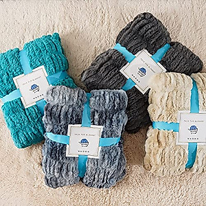 Super Soft Faux Fur Throw Blanket- Royal Luxury Cozy Plush Blanket use for Couch Sofa Bed Chair, Reversible Fuzzy Faux Fur Velvet Blanket 50 Inch x 60 Inch (Blue)